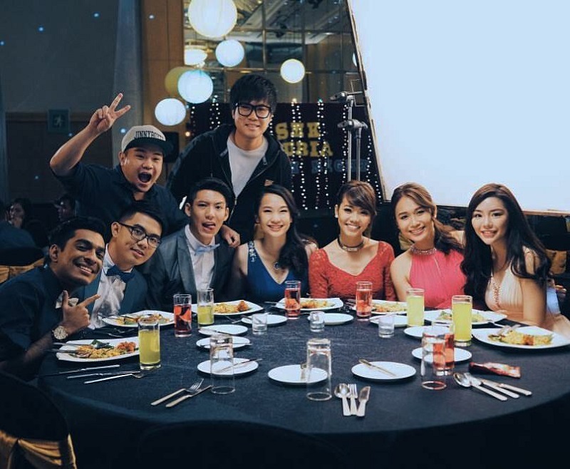 Dinner Scene – SevenPie.com: Because Everyone Has A Story To Tell