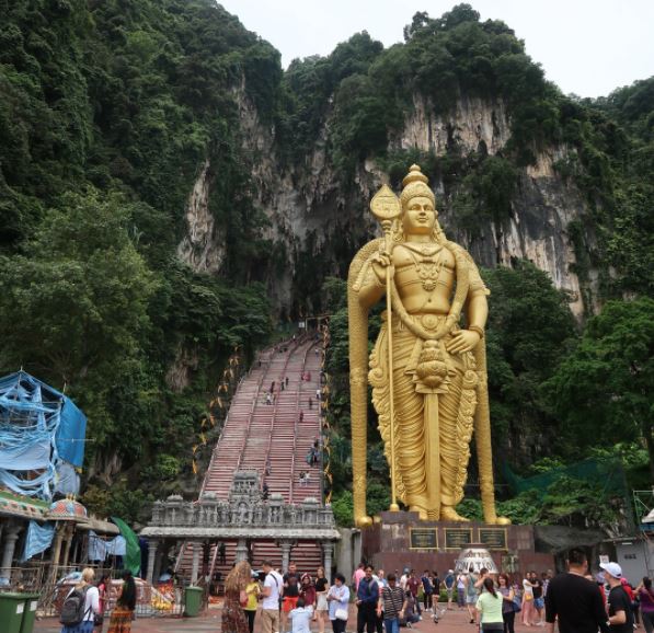 2.1 – Batu Caves – SevenPie.com: Because Everyone Has A Story To Tell