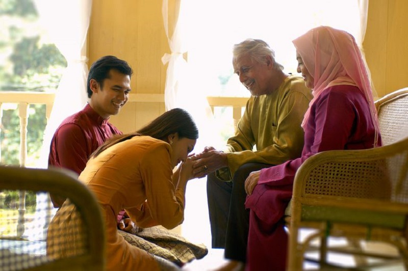 This Is How Malaysian Muslims Celebrate Hari Raya Aidilfitri – SevenPie ...