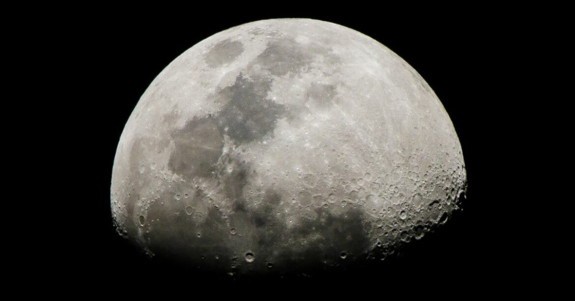 The Moon Is Shrinking! Here are 5 Facts You Need To Know About The ...