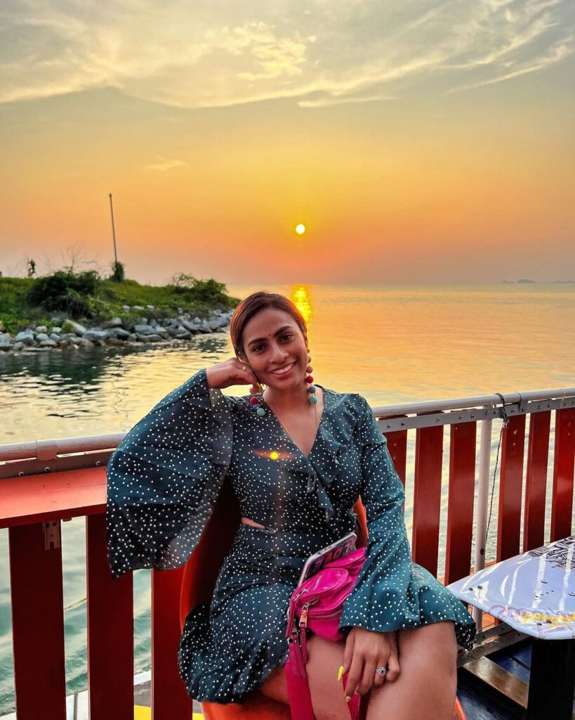 FEATURED ARTICLE: PASHINI, AN ACTRESS, INFLUENCER & YOGA INSTRUCTOR ...