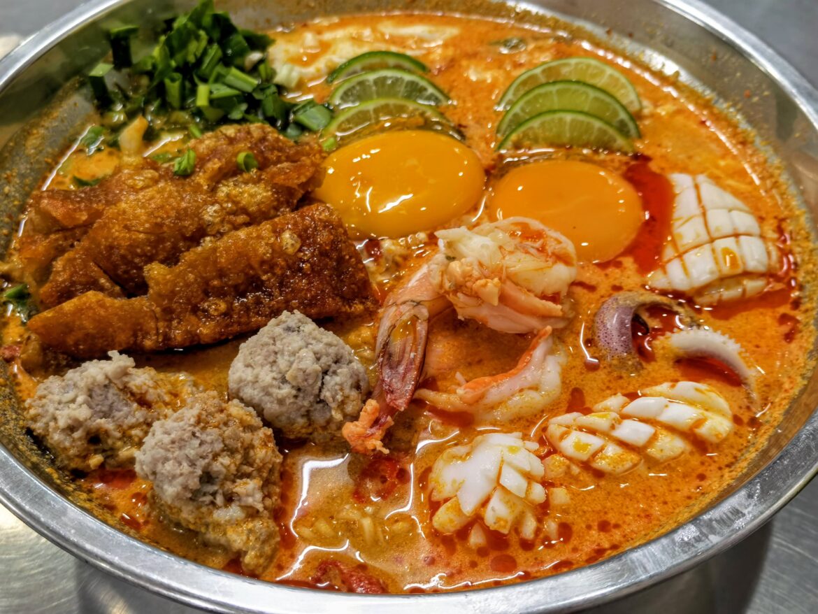TOP 5 MUST TRY DISHES IN THAILAND – SevenPie.com: Because Everyone Has ...