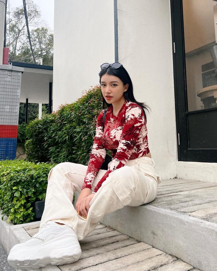 FEATURED ARTICLE: ALVY, AN ACTRESS, INFLUENCER & ENTREPRENEUR — MENTAL ...